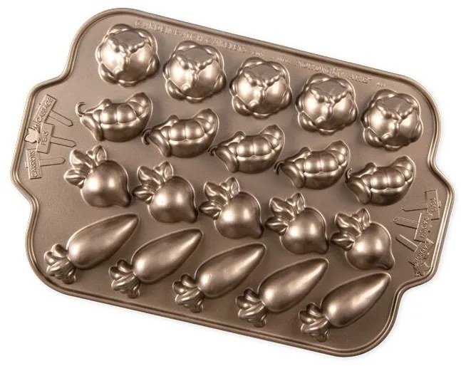 Nordic Ware mini bábovky zahradní zelenina plát 20 ks 2 cup, 50348