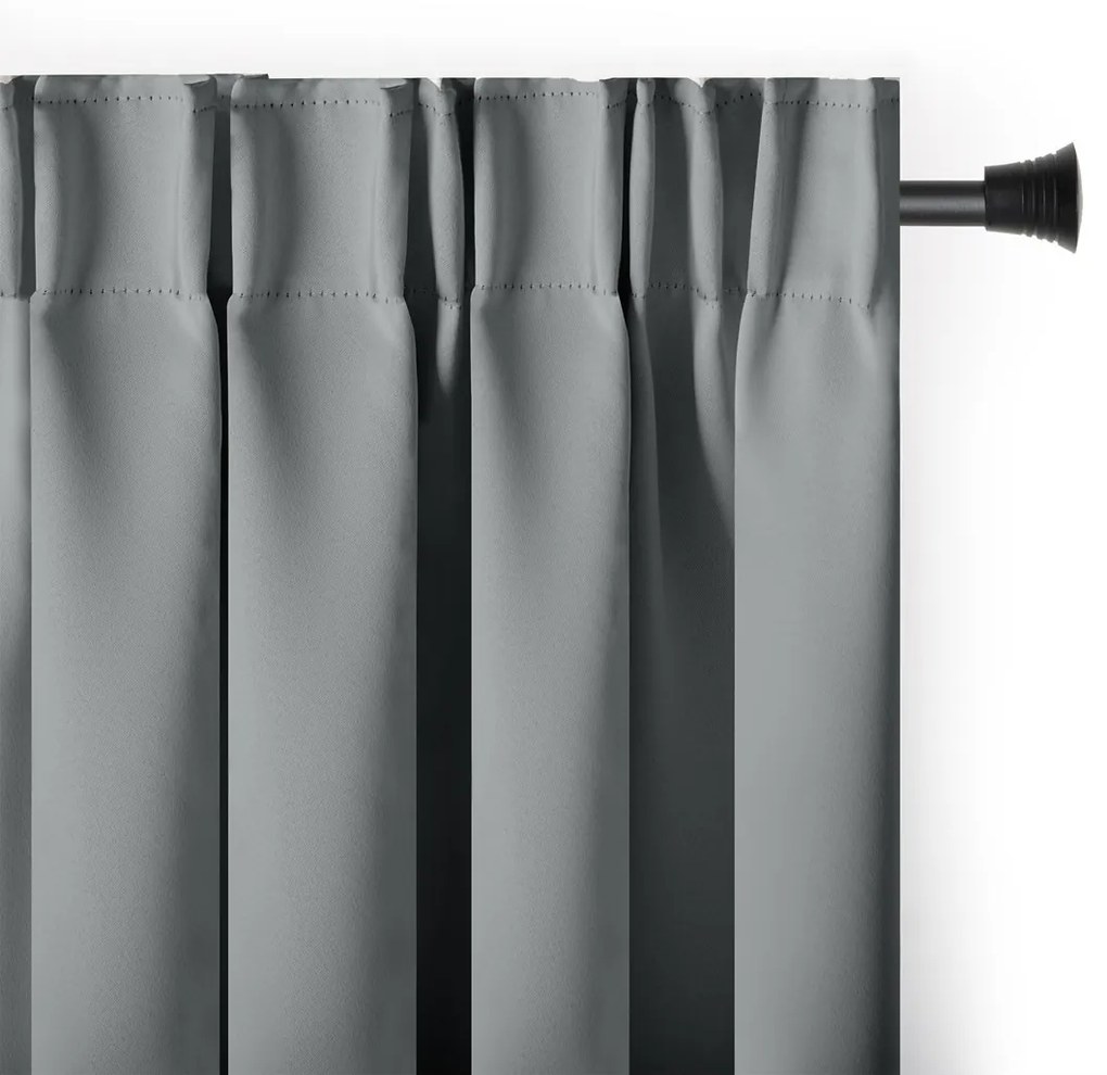 Závěs AmeliaHome Blackout s multifunkční páskou 140x270 cm stříbrný