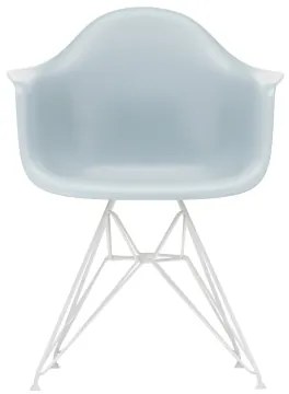 Eames Plastic Armchair DAR bíle lakovaná ledově šedá bílé na koberec Vitra