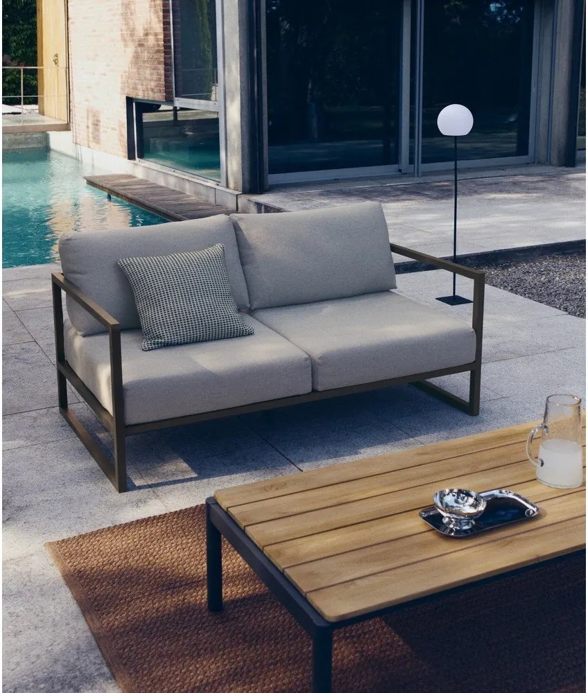 Zahradní konferenční stolek z teakového dřeva 63x149 cm Sorells – Kave Home