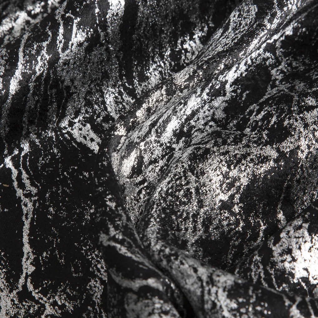 ZATEMŇOVACÍ ZÁVĚS NA KROUŽCÍCH ELISE 140X250 CM ČERNÁ