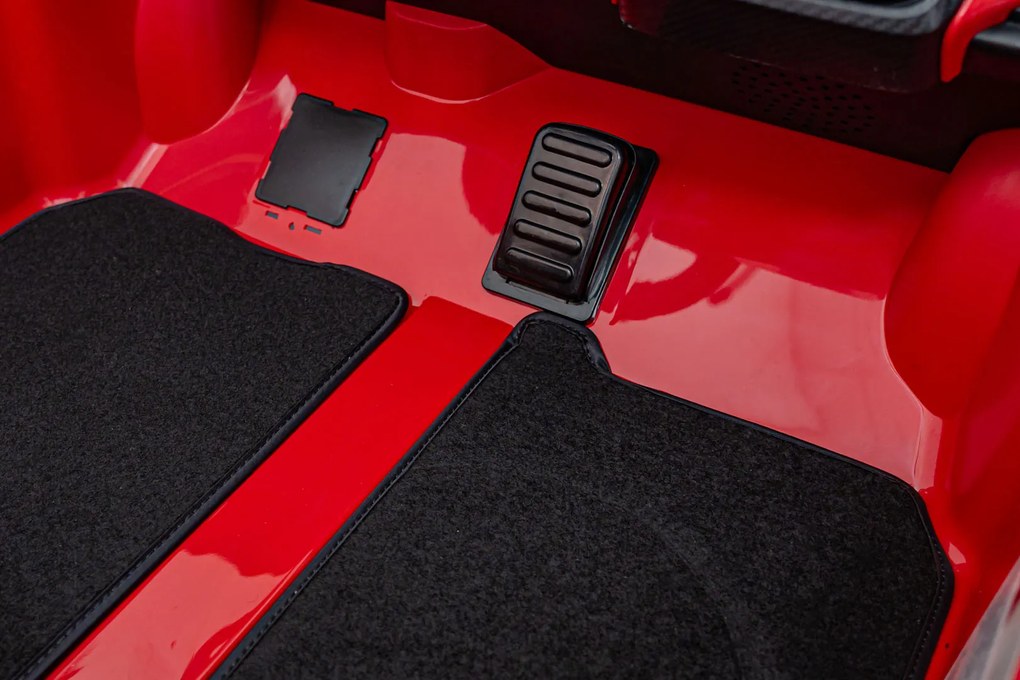 Ramiz Vozidlo Lamborghini Revuelto XL červené