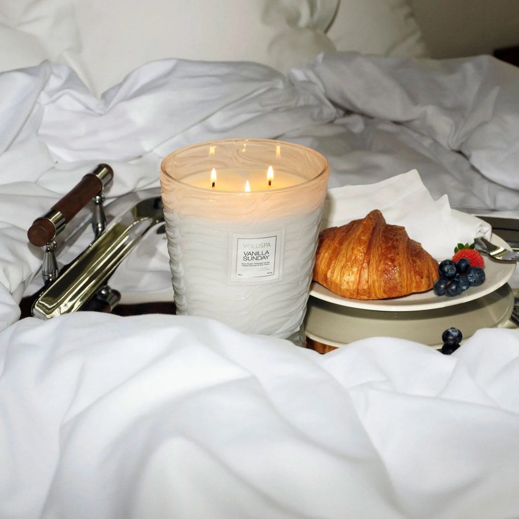 Voluspa svíčka Vanilla Sunday, 1077 g