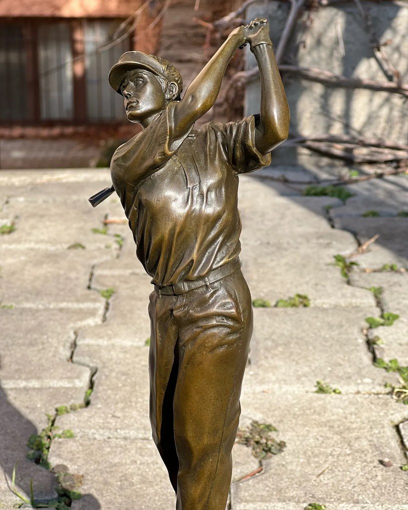 Bronzová socha soška - Golfista 3