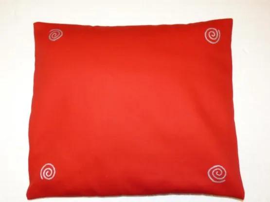 S radostí - vlastní výroba Pohankový polštář na spaní červený se spirálama Velikost: 60 x 80 cm