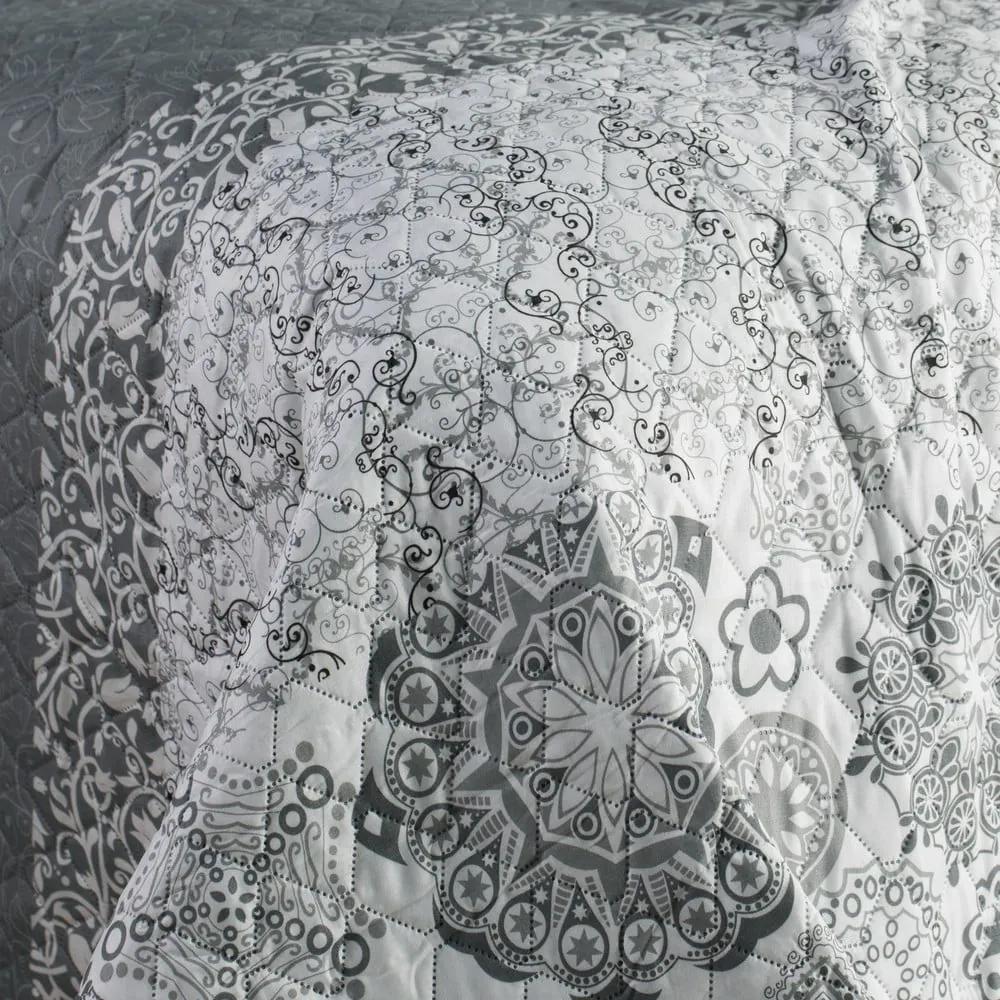 Bílošedý oboustranný přehoz z mikrovlákna DecoKing Alhambra, 260 x 240 cm