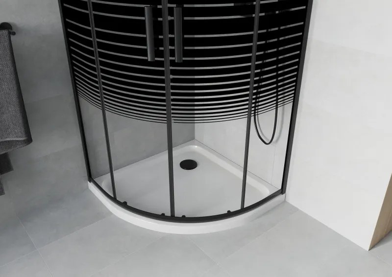 Mexen Rio, čtvrtkruhový sprchový kout s posuvnými dveřmi 90 (dveře) x 90 (dveře) x 190 cm, 5mm čiré sklo s pásky, černý profil + bílá sprchová vanička Slim, 863-090-090-70-20-411