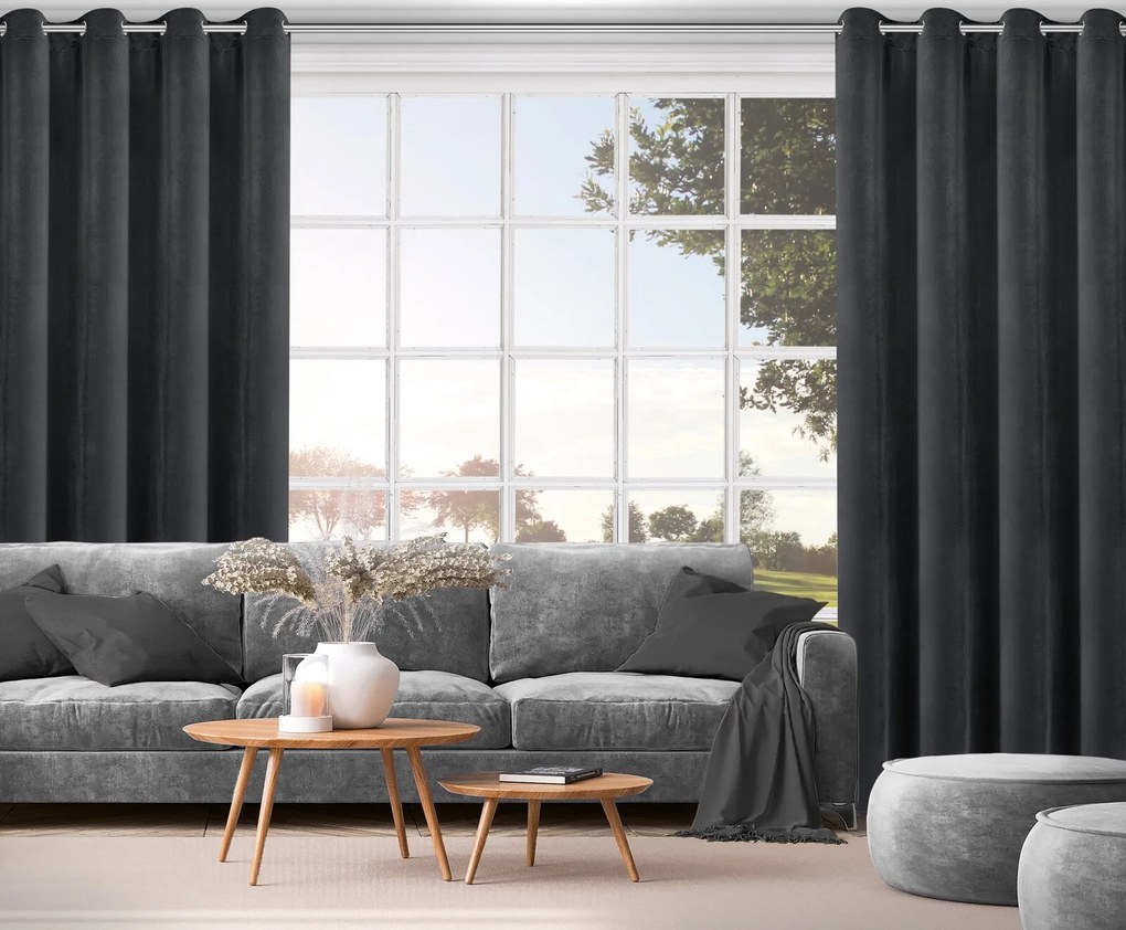 ZATEMŇOVACÍ ZÁVĚS (100%) NA KROUŽCÍCH NITA 140X250 CM ČERNÁ