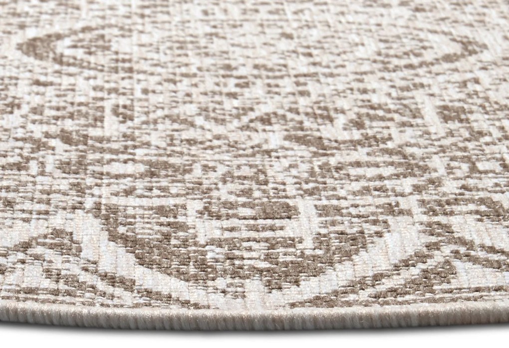 MK Original: Produkty s rodokmenem, Kusový koberec Mujkoberec Original Nora 105453 Linen kruh – na ven i na doma, 200x200 (průměr) kruh, hnědá, chodba / předsíň