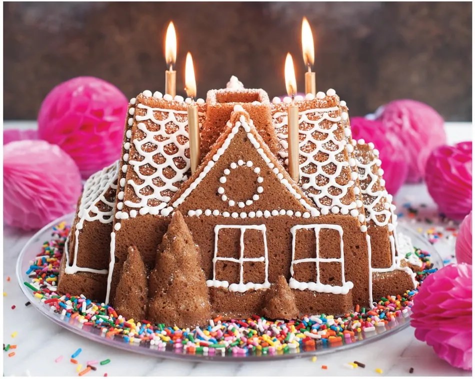 Forma na bábovku ve stříbrné barvě Nordic Ware Gingerbread House, 2,1 l