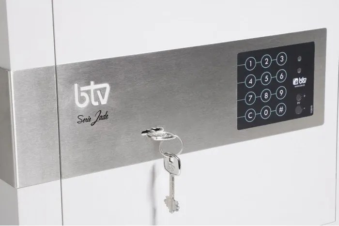 BTV Stěnový sejf s nastavitelnou hloubkou Jade WE-40