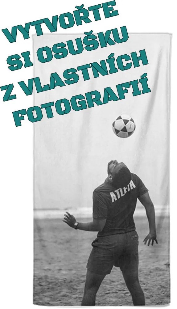 Osuška z vlastních fotografií a textů pro fotbalisty