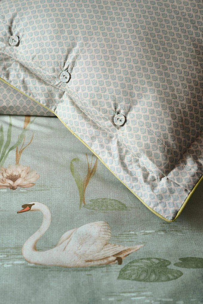 Pip Studio Darjeeling Days polštář 45 x 45 cm - zelený (Stylový perkálový polštář s motivem labutí)