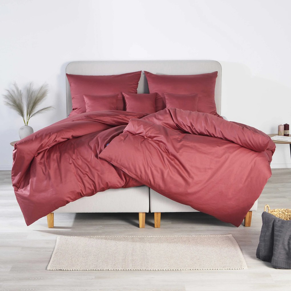 Saténové povlečení Red Velvet Velikost: 140 x 200 + 70 x 90