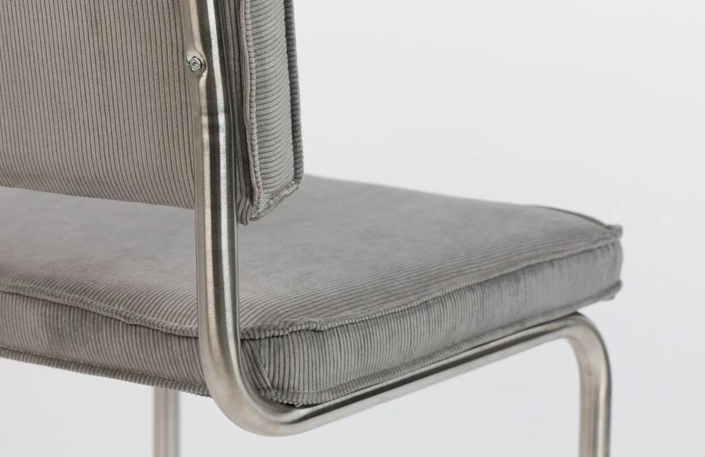 OnaDnes -20% Světle šedá manšestrová jídelní židle ZUIVER RIDGE RIB s matným rámem