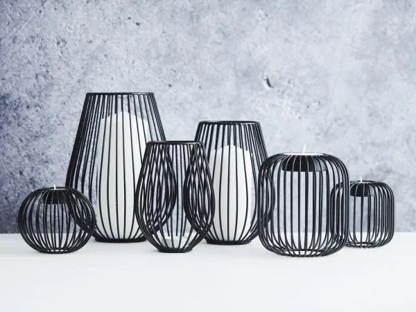 Svícen POINT VIRGULE Wire, černý, 10,5 x 9 cm