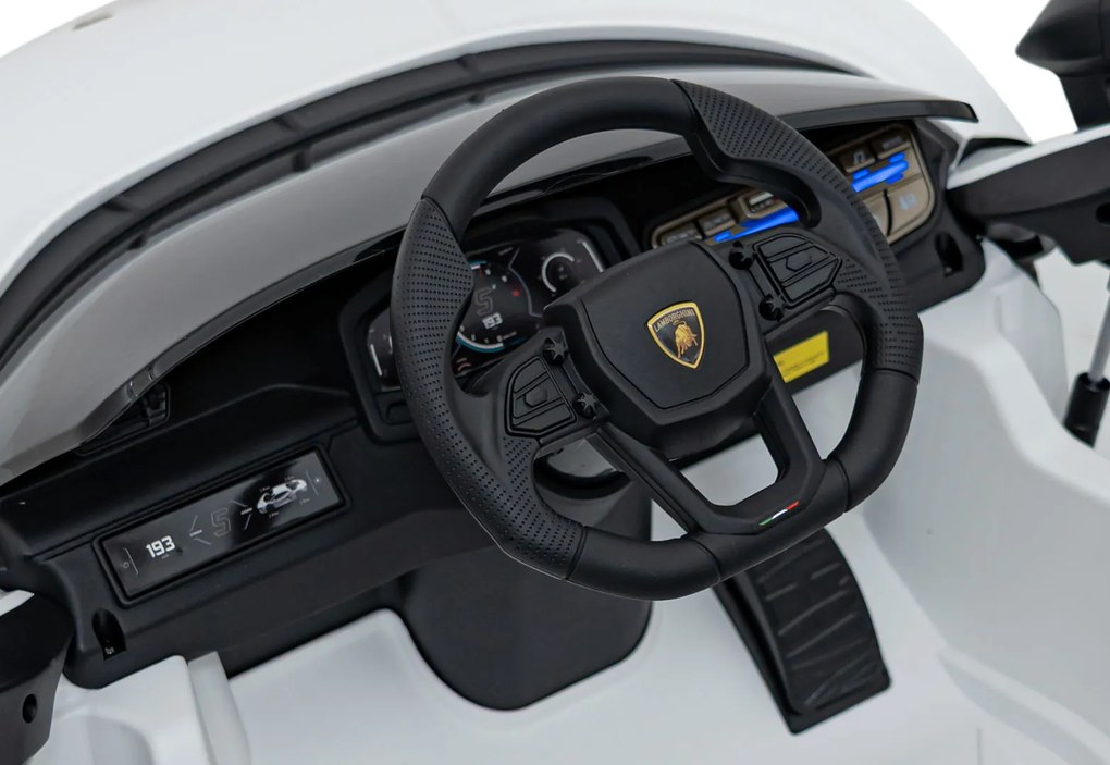 Ramiz Auto Lamborghini Revuelto bílé