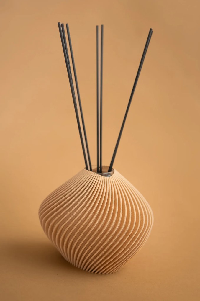 DIFUZÉR TORACE - Difuzér v minimalistickém designu, javor
