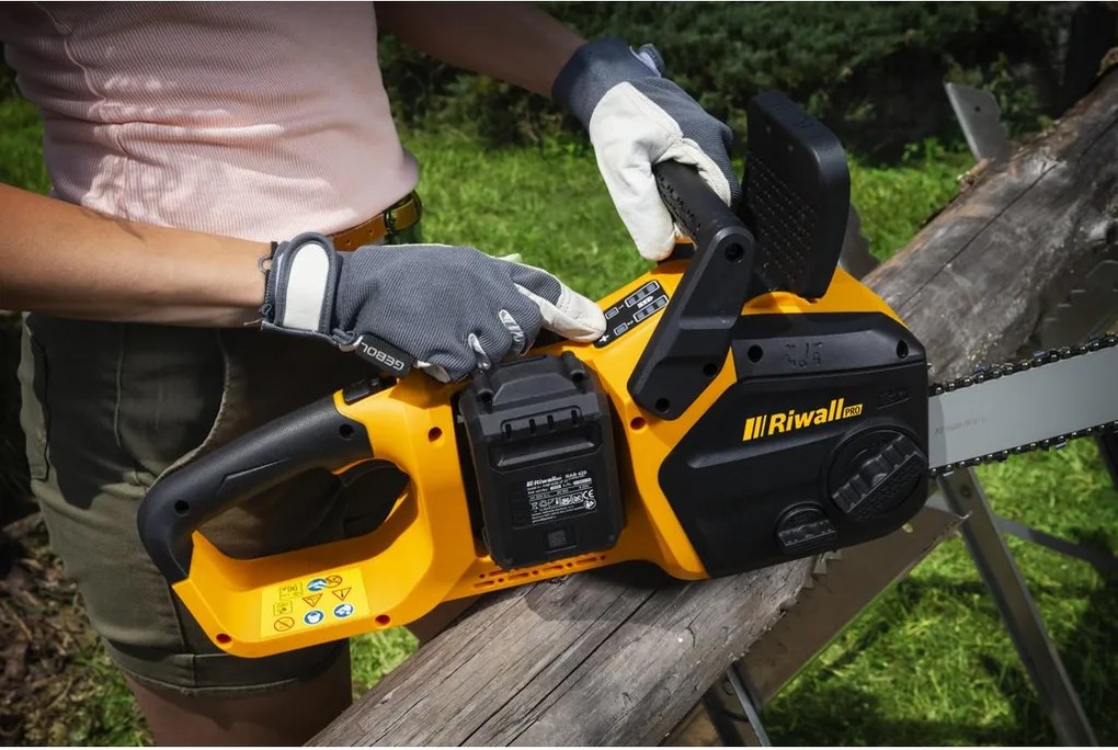 Riwall PRO RACS 4020i 2x20V - akumulátorová řetězová pila (bez akumulátoru a nabíječky)