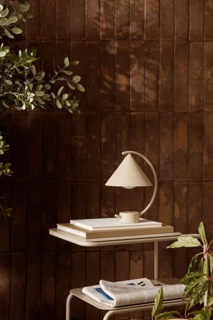 Ferm Living Designová stmívatelná lampa Meridian Cashmere, béžová barva, kov