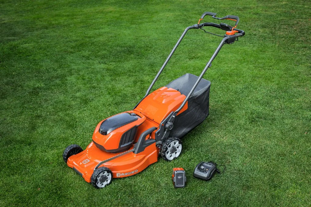 Aku sekačka LC 347iVX Husqvarna včetně baterie a nabíječky