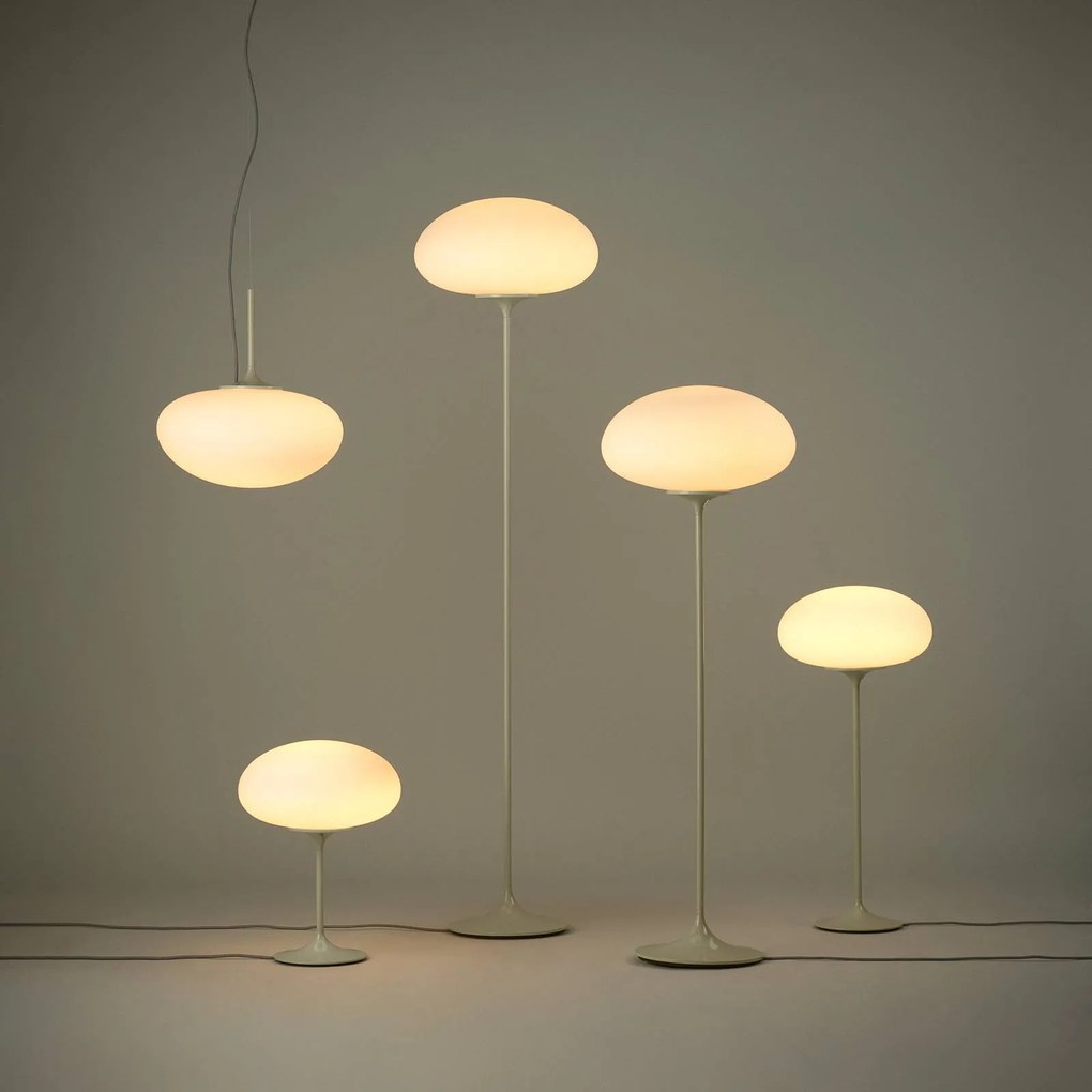 GUBI Stemlite stojací lampa, šedá, 150 cm