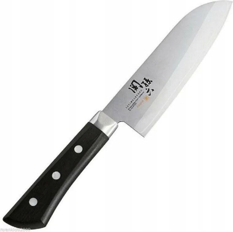 Kai Santoku nůž Akane 145mm kuchařský Nůž