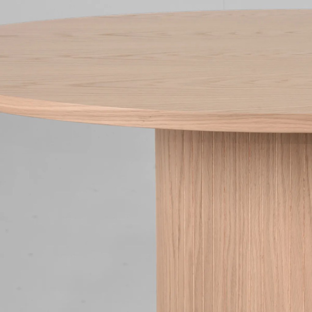 LABEL51 kulatý jídelní stůl OLIVA ø130 cm světlý ME-70.056