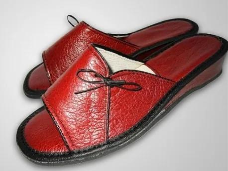 D0011 Luxusní dámské kožené pantofle - červené 36 | BIANO