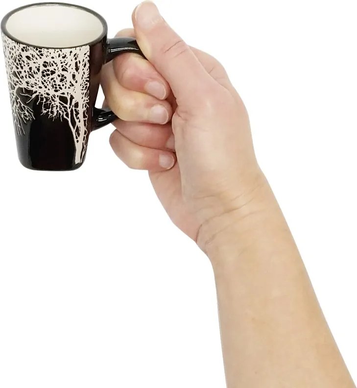 Kameninový espresso hrnek Strom, 100 ml – černý, severský design, s reliéfem stromu