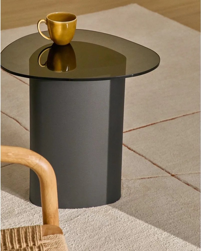 Odkládací stolek se skleněnou deskou 47x48 cm Olir – Kave Home