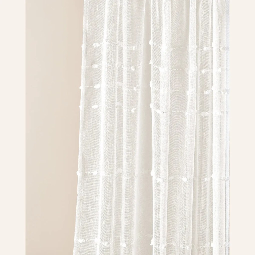 Moderní krémová záclona Marisa se stříbrnými průchodkami 250 x 250 cm