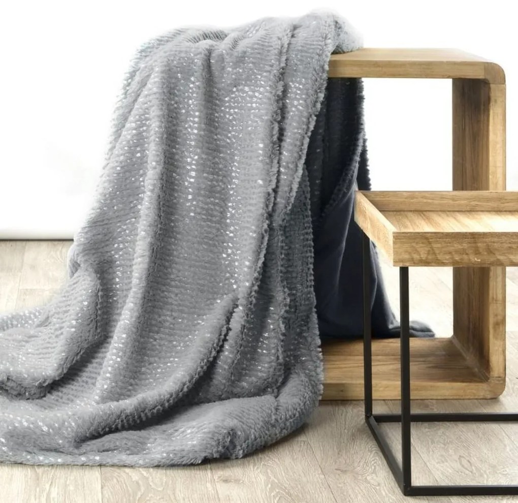 Jednobarevná luxusní deka v šedé barvě