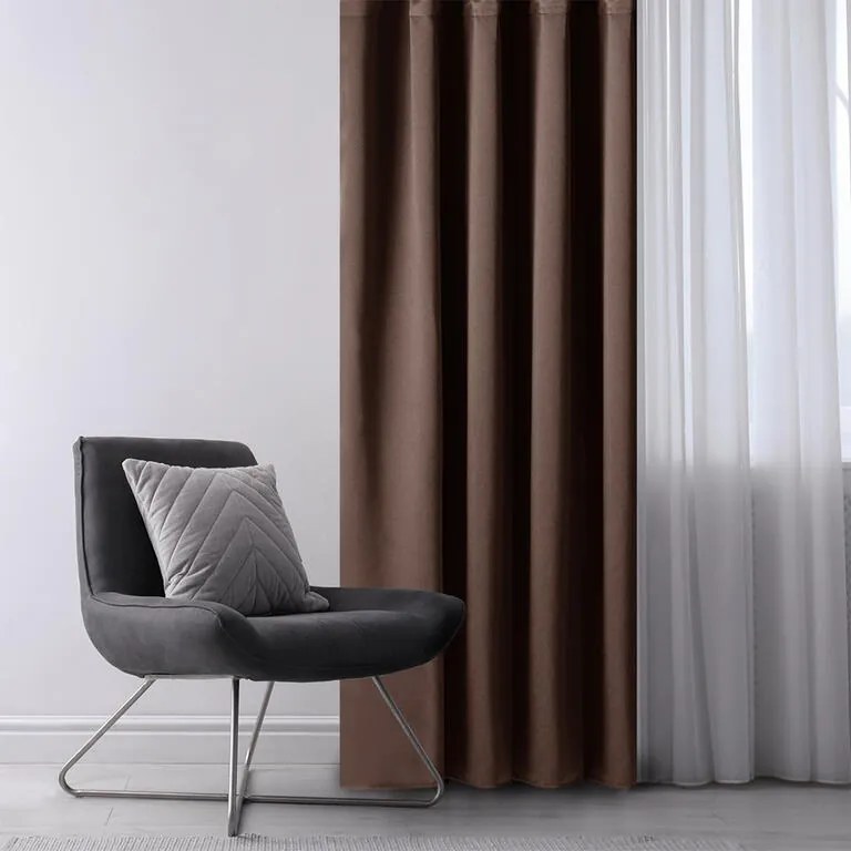 Zatemňovací závěs blackout RESTILO tmavě hnědý 140 x 245 cm 1 ks