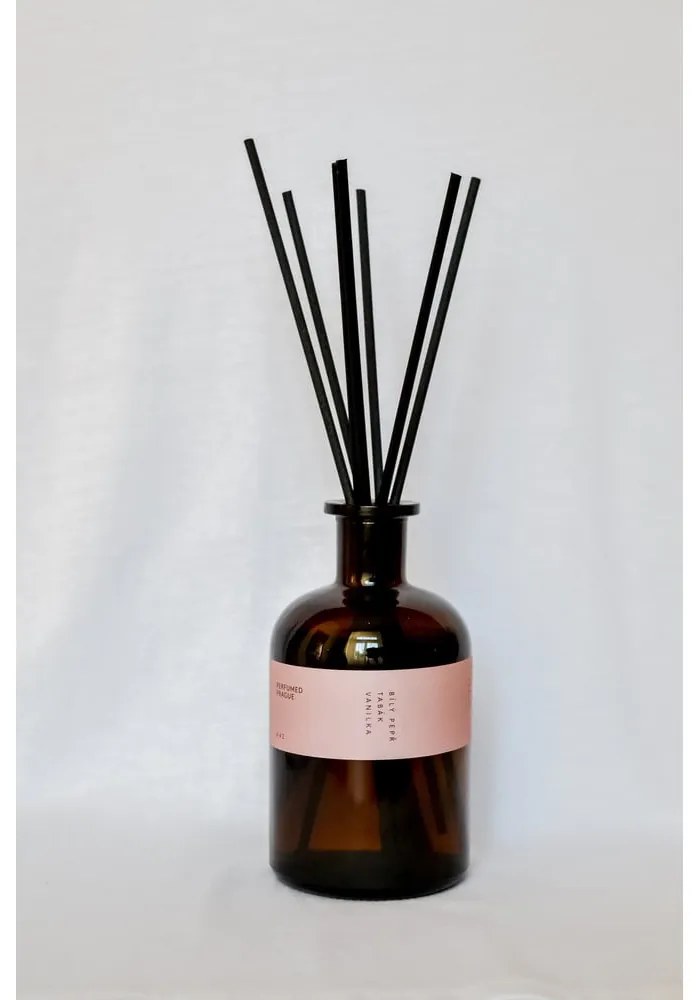 Difuzér #42 White Pepper, Tobacco, Vanilla – Perfumed Prague
