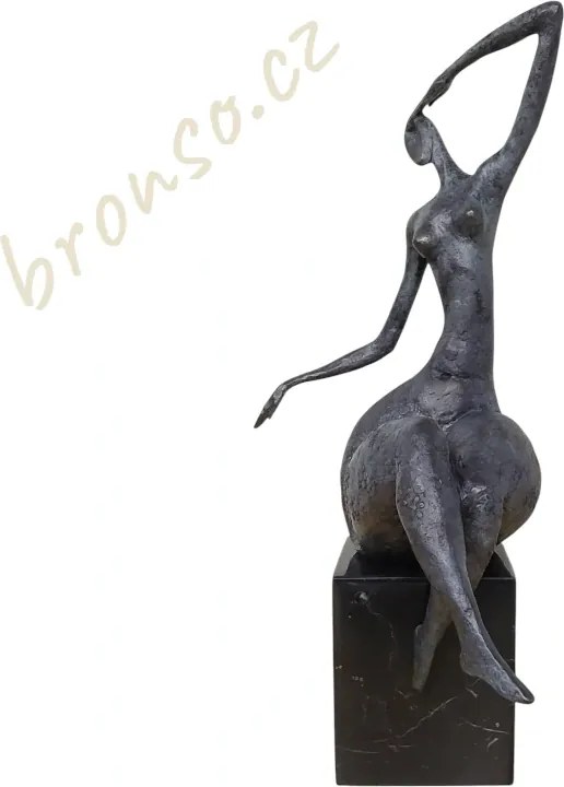 Bronzová socha ženy – Moderní abstraktní umění pro interiér