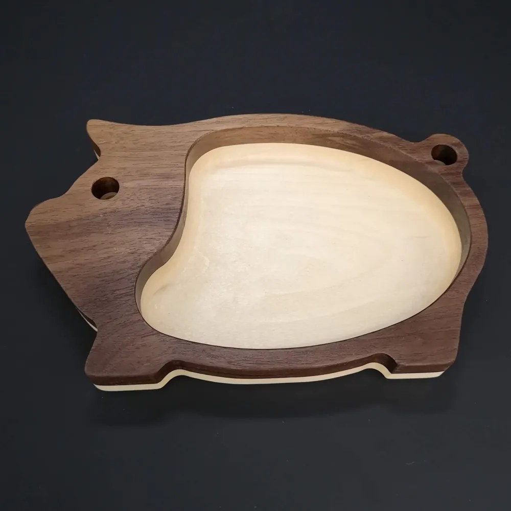 AMADEA Dřevěná miska mozaika ve tvaru prasete, masivní dřevo, 2 druhy dřevin, rozměr 20x12,50x2,50 cm