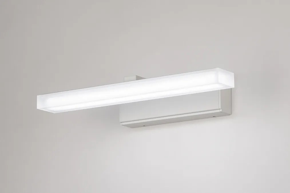 LED svítidlo nad zrcadlo do koupelny Liott White 30
