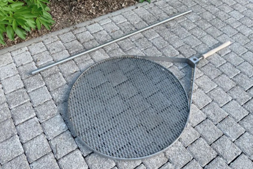 Grilovací rošt NEREZ polohovací Ø 60 cm ✔ Rošt se zemním pouzdrem