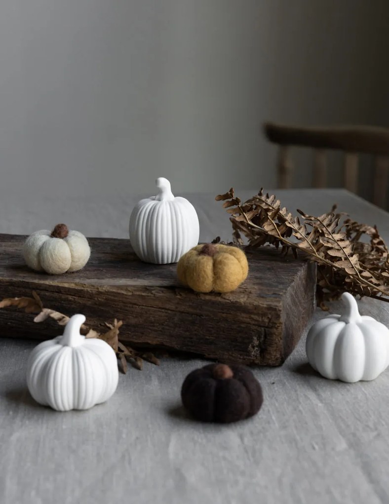 Podzimní dekorace dýně Hagsvik White 6 cm Storefactory Scandinavia