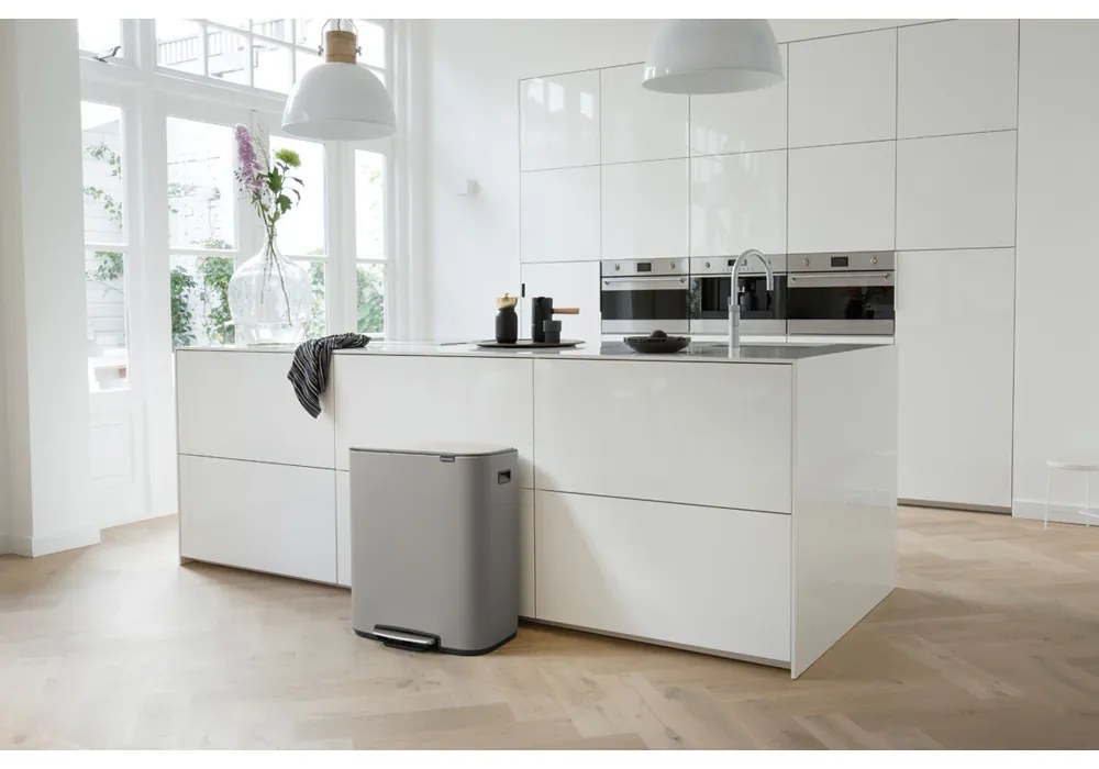 Brabantia Bo pedálový koš 2x30 l - minerální světle šedá