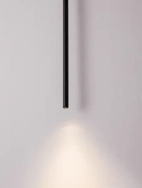 Minimalisticky lustr na lanku Stilvi Černá