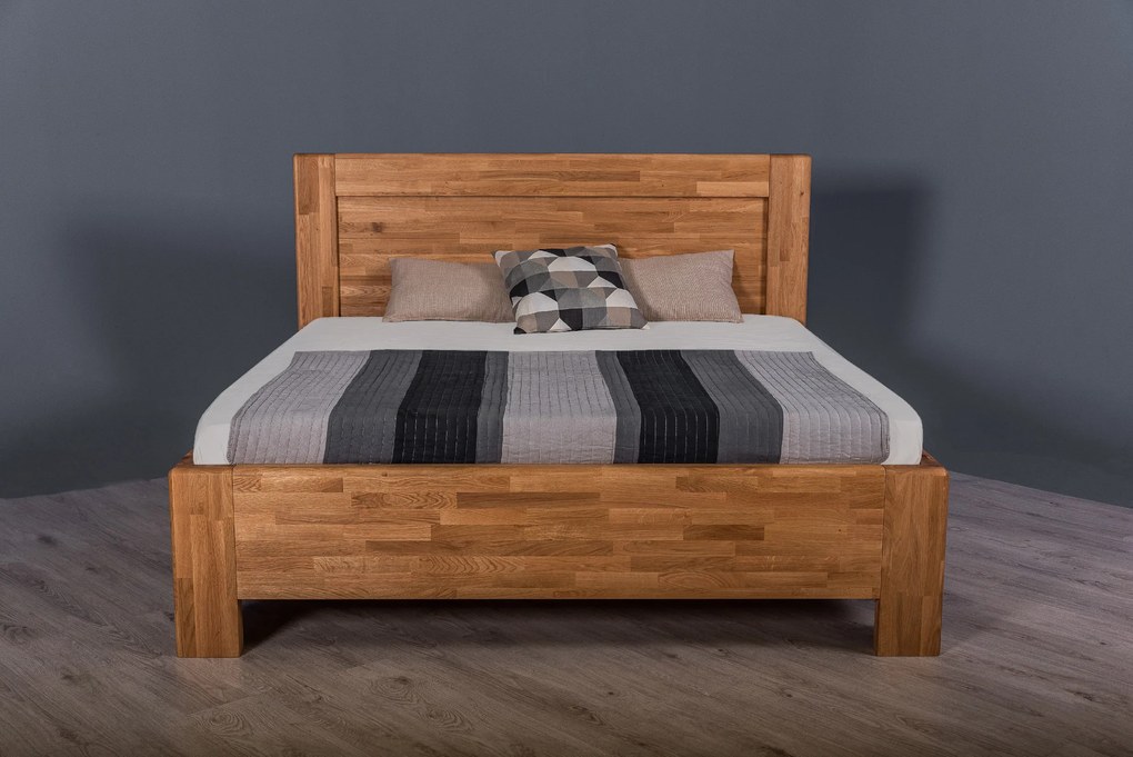 Masivní postel ROYAL - Solwo Design Dřevo a odstín oleje: BUK Cink - Olej odstín BO104, Rozměr spací plochy: 220x200