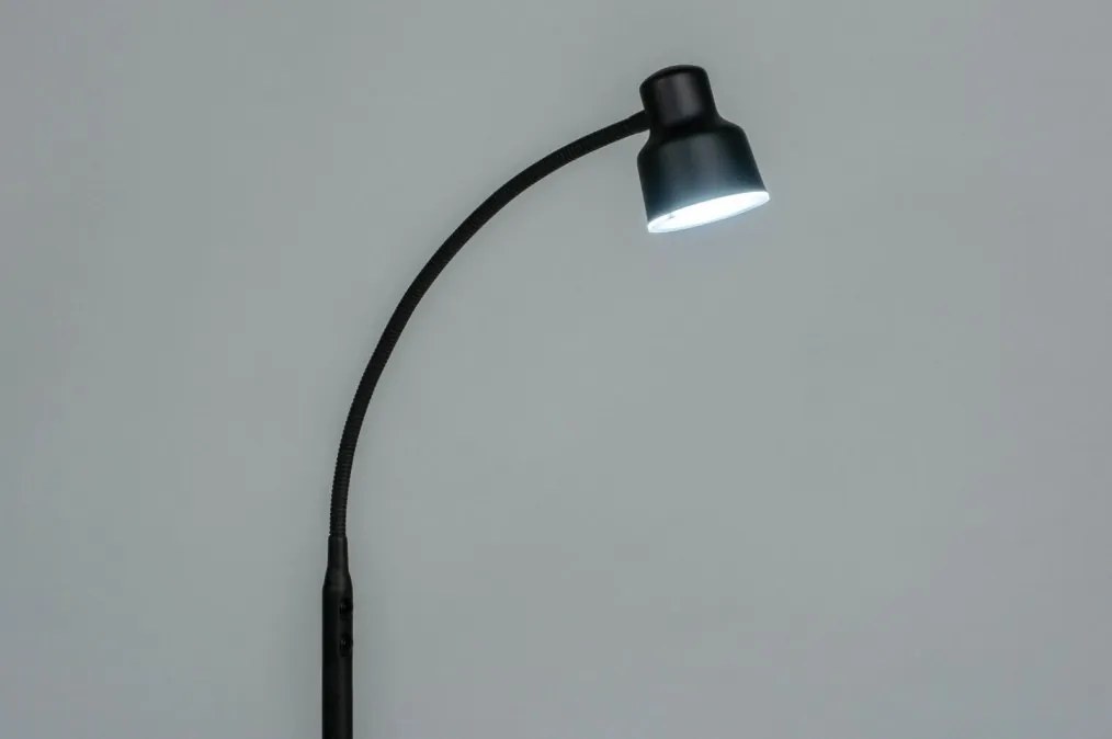 Stojací designová lampa Black Yalle