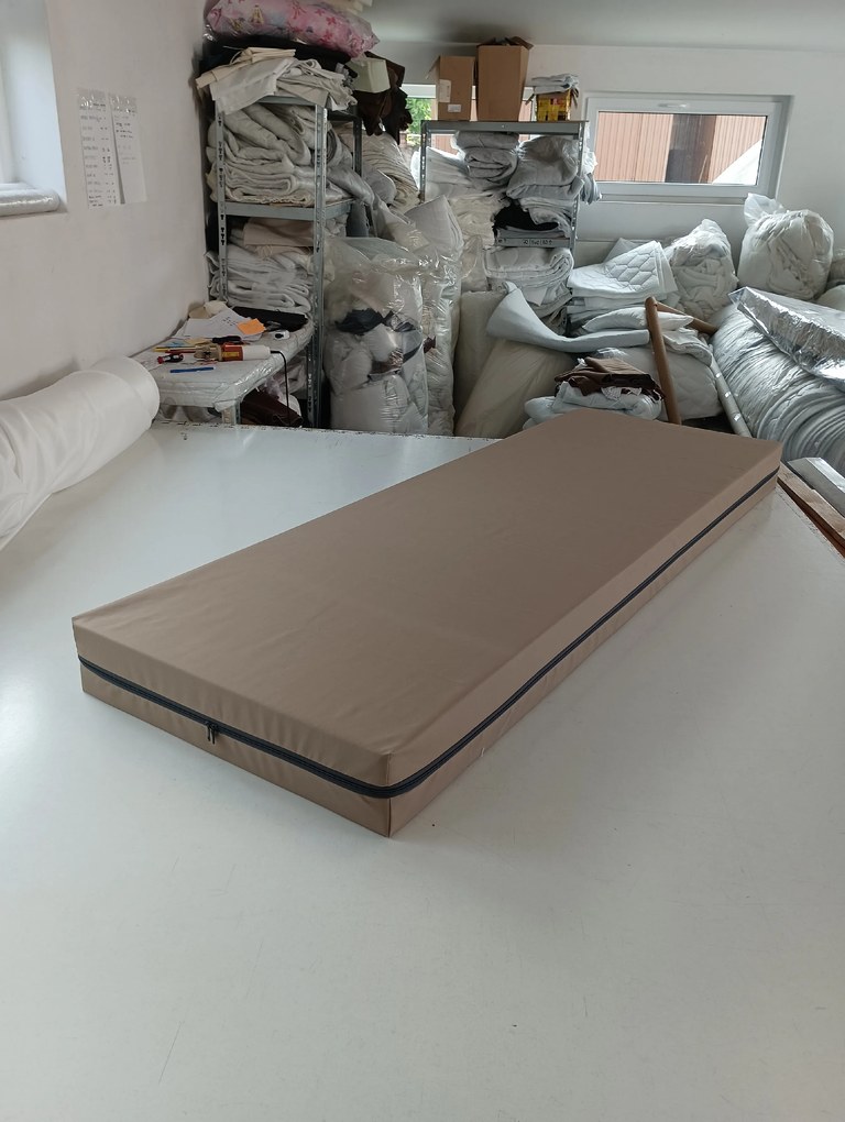 Amades Matrace do karavanu 80 x 200 Prošívaný - černá barva