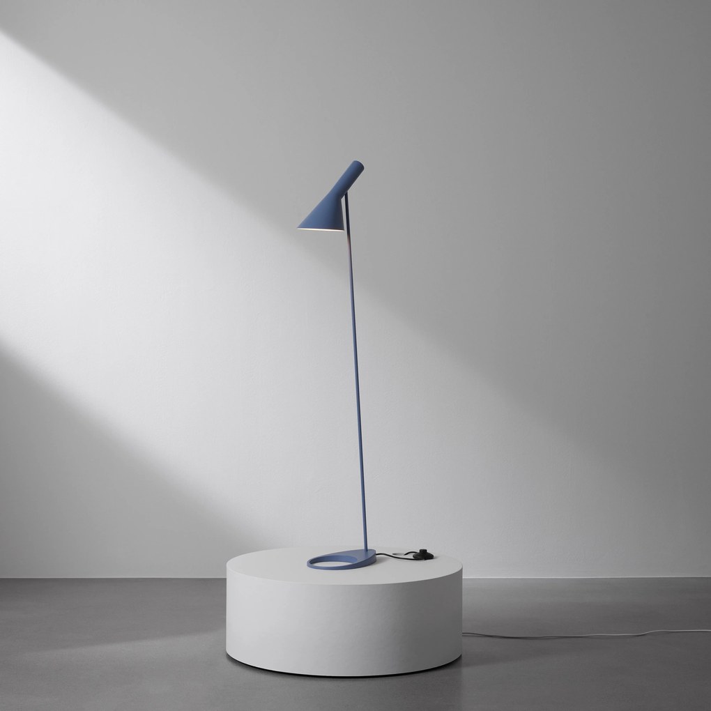 Stojací lampa AJ, Warm sand – LOUIS POULSEN