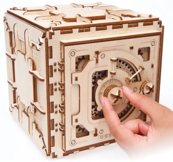 Ugears - 3D dřevěné mechanické puzzle Trezor