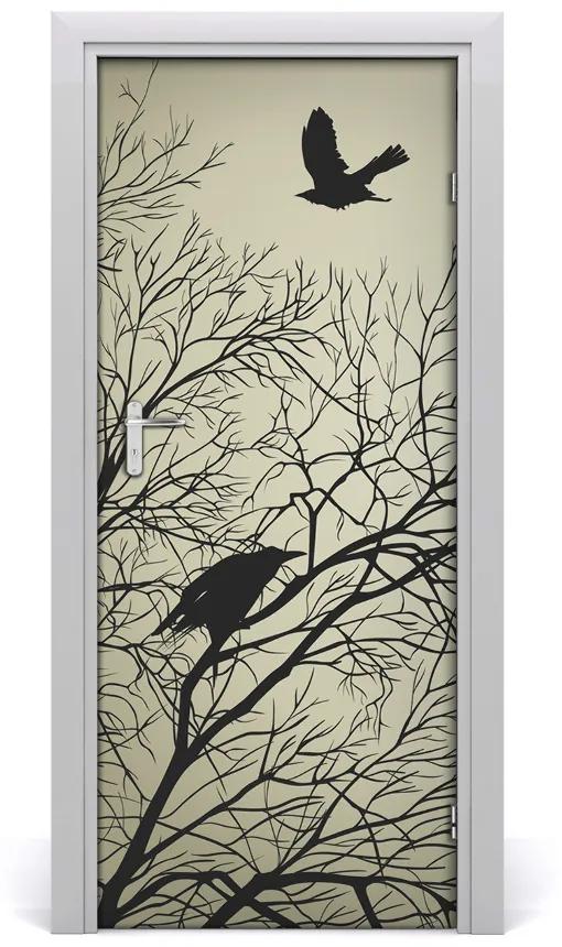 Samolepící fototapeta na dveře Vrány na stromě 75x205 cm