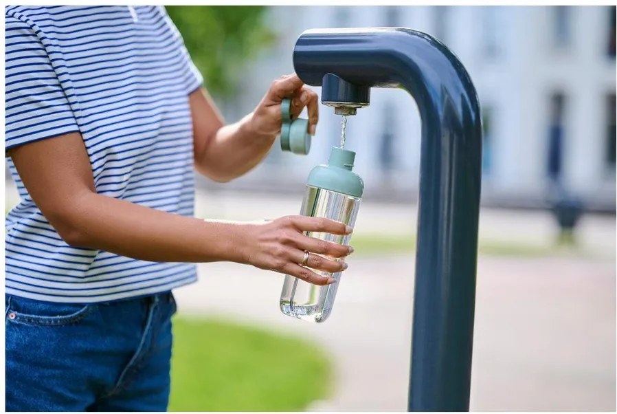 Světle červená tritanová lahev 900 ml Vita – Mepal