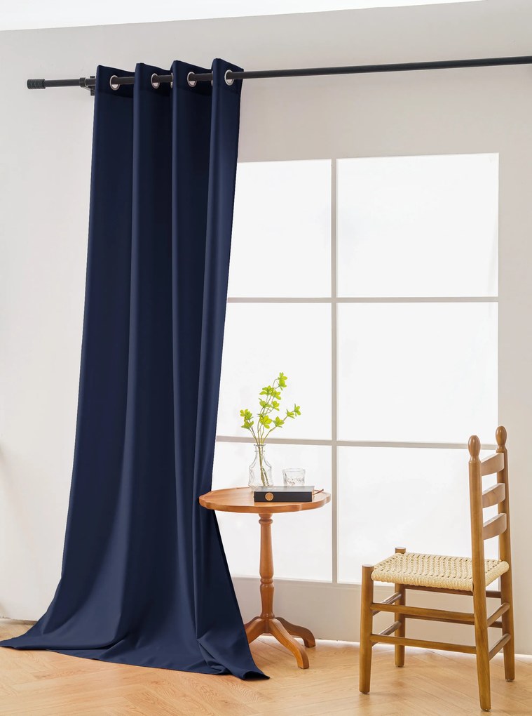 Tmavě modrý závěs OXFORD LIGHT 140x250 cm Zavěšení: Kovové kroužky